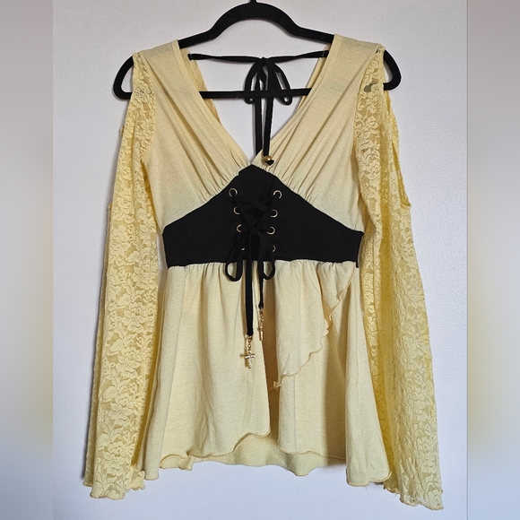 D.I.A | Tops | Dia Gyaru Yellow Lace Sleeve Corset Top With Shoulder ...